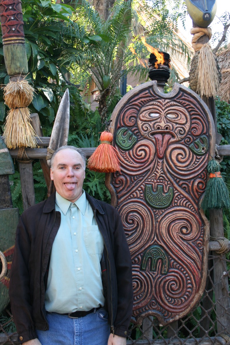 Behold the Tiki Goof at Disneyland, California | Disleelandia