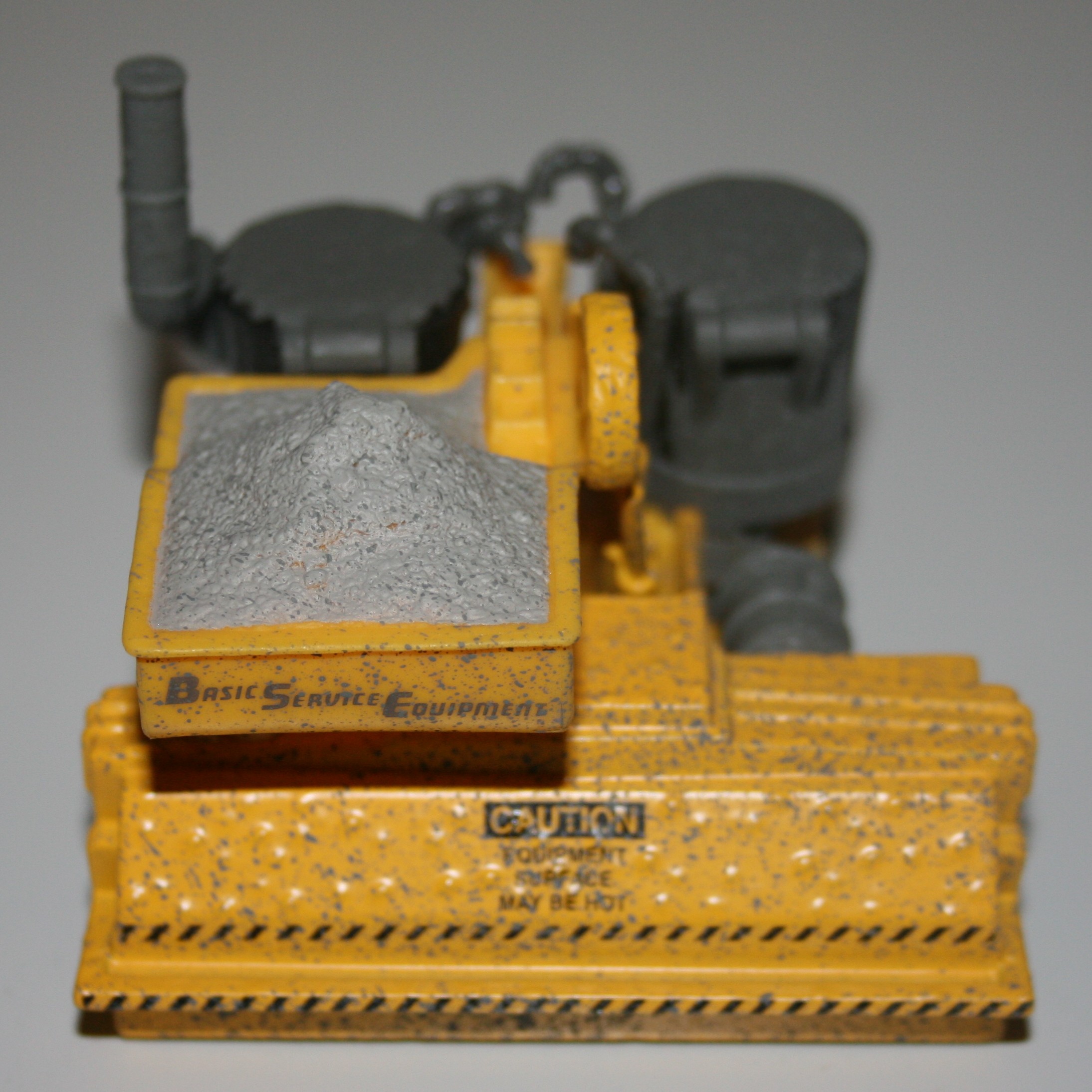 Pixar’s CARS BESSIE Diecast Model | Disleelandia