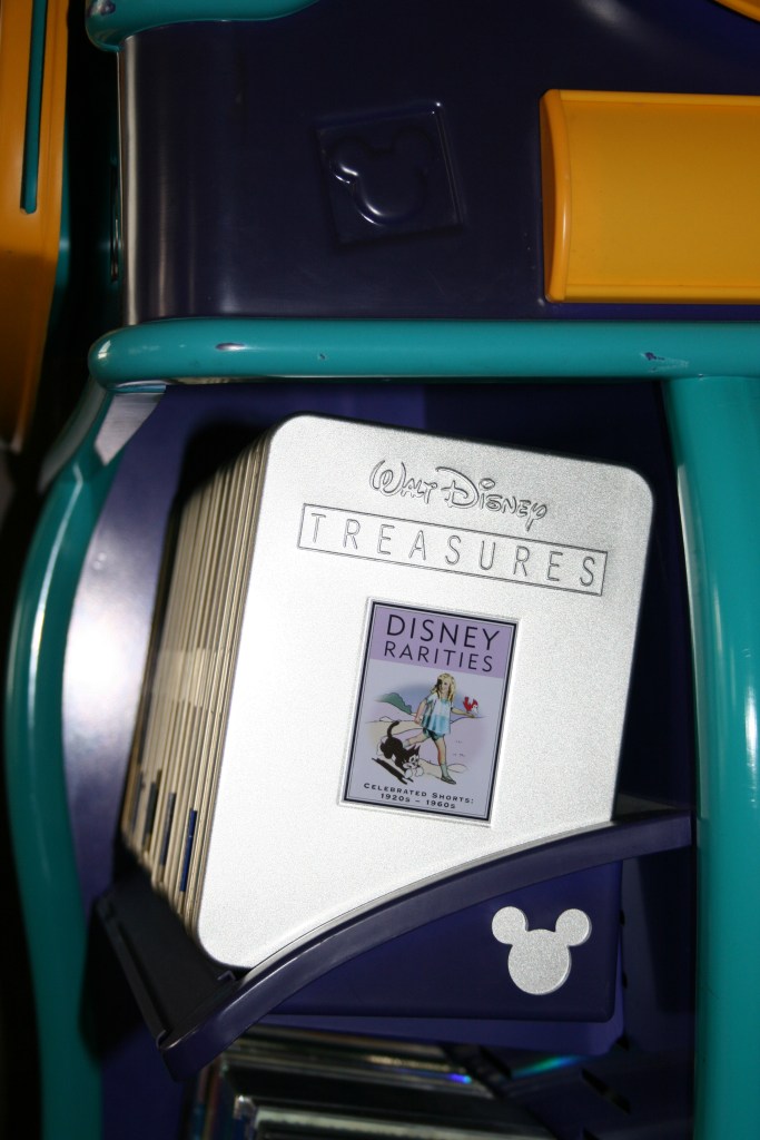 Disney Movie Display Stand | Disleelandia