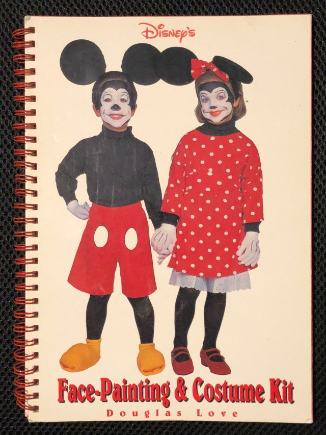 Book Review: Disney’s Face-Painting and Costume Kit | Disleelandia