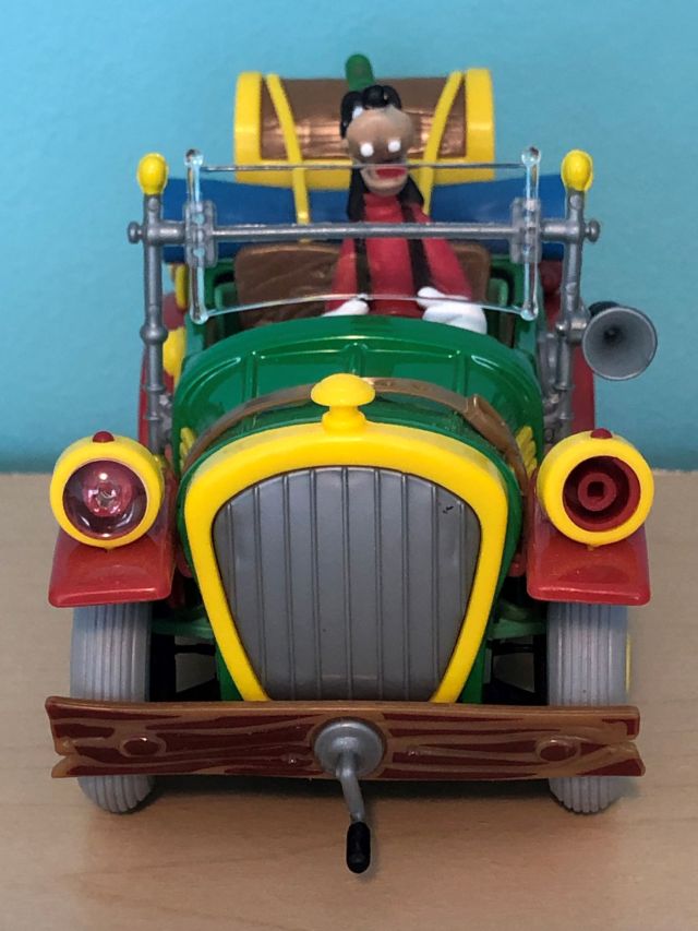 Goofy Motorama Die Cast Metal Collection Car | Disleelandia