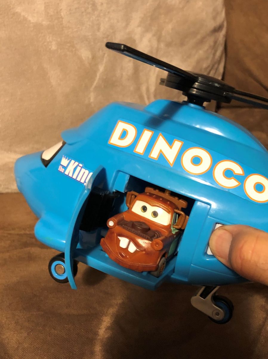 Pixar’s CARS The King Dinoco Helicopter with Mater | Disleelandia