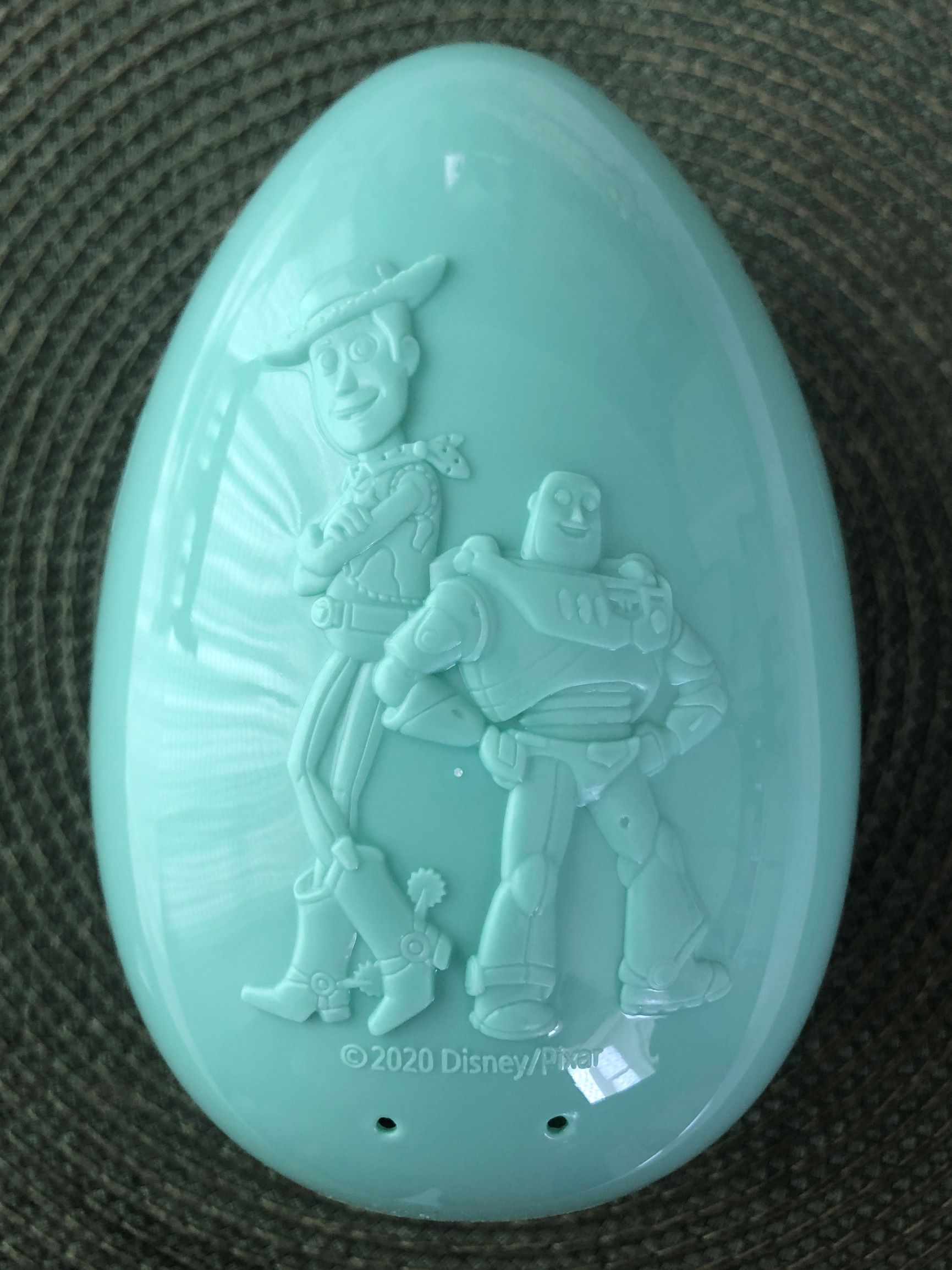 Pixar’s Toy Story 4 Candy-filled Plastic Egg | Disleelandia