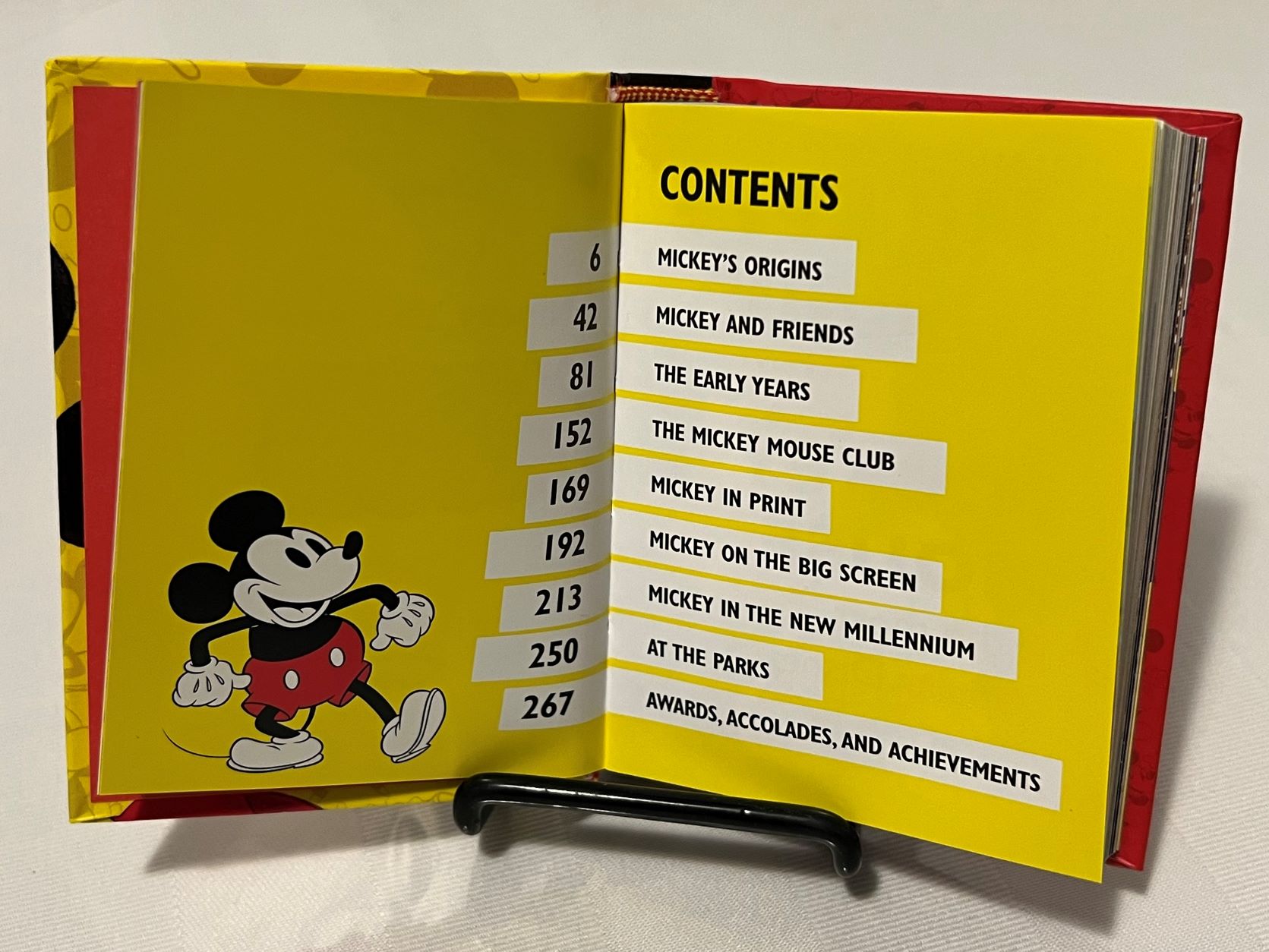 Book Review: 90 Years of Mickey Mouse | Disleelandia