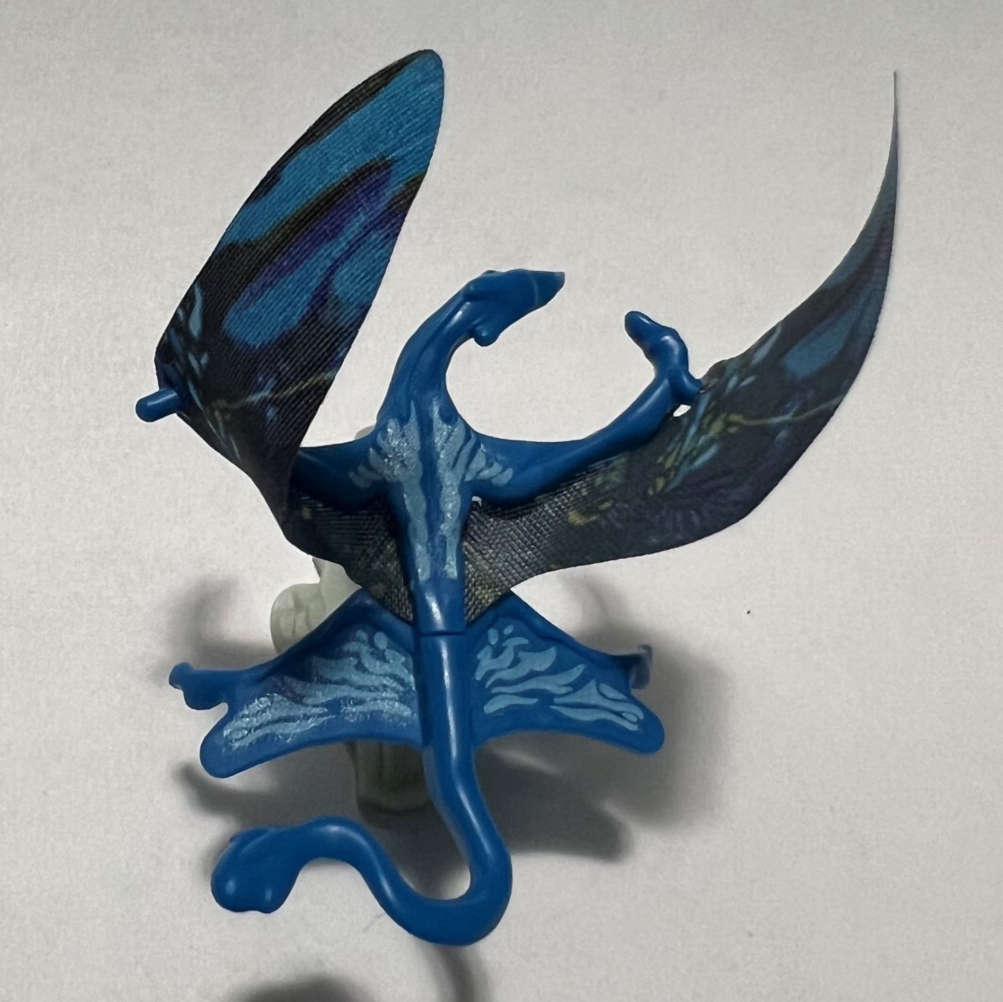 Kinder Surprise AVATAR Chocolate Egg Figurine | Disleelandia