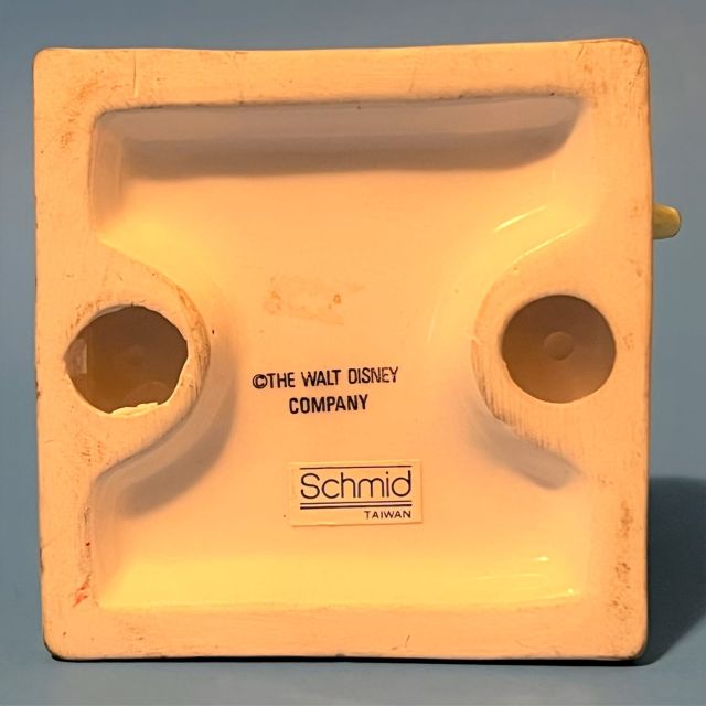 Schmid Donald Duck Crossing Guard Figurine | Disleelandia