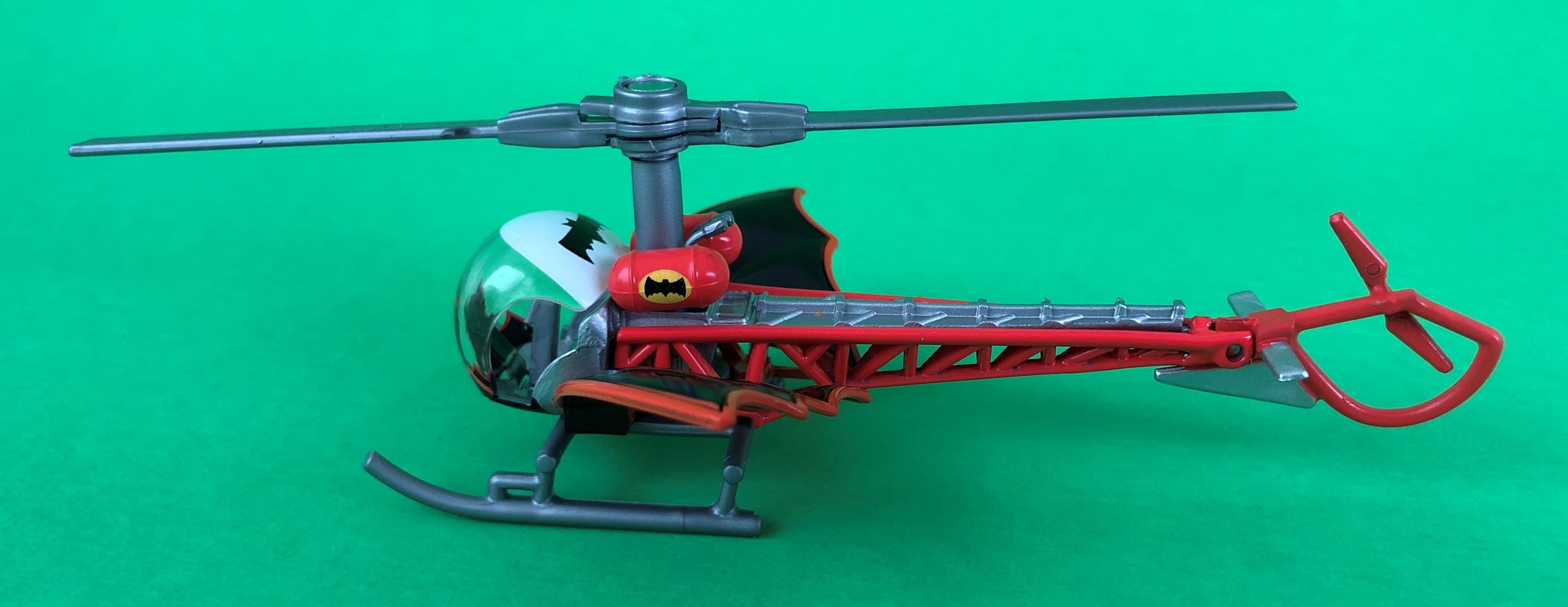 Hot Wheels Classic Batman TV Series Batcopter | Disleelandia