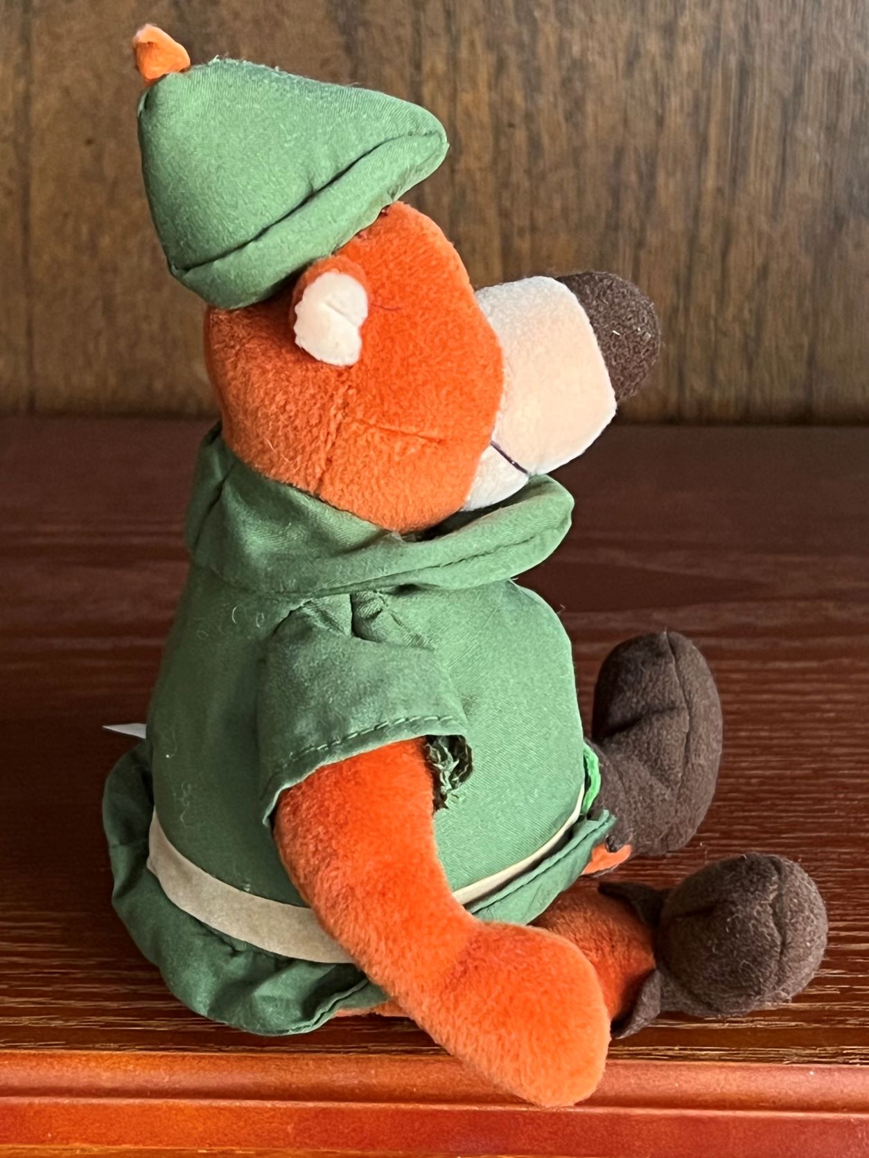 Robin Hood Animated Movie LITTLE JOHN Plush | Disleelandia