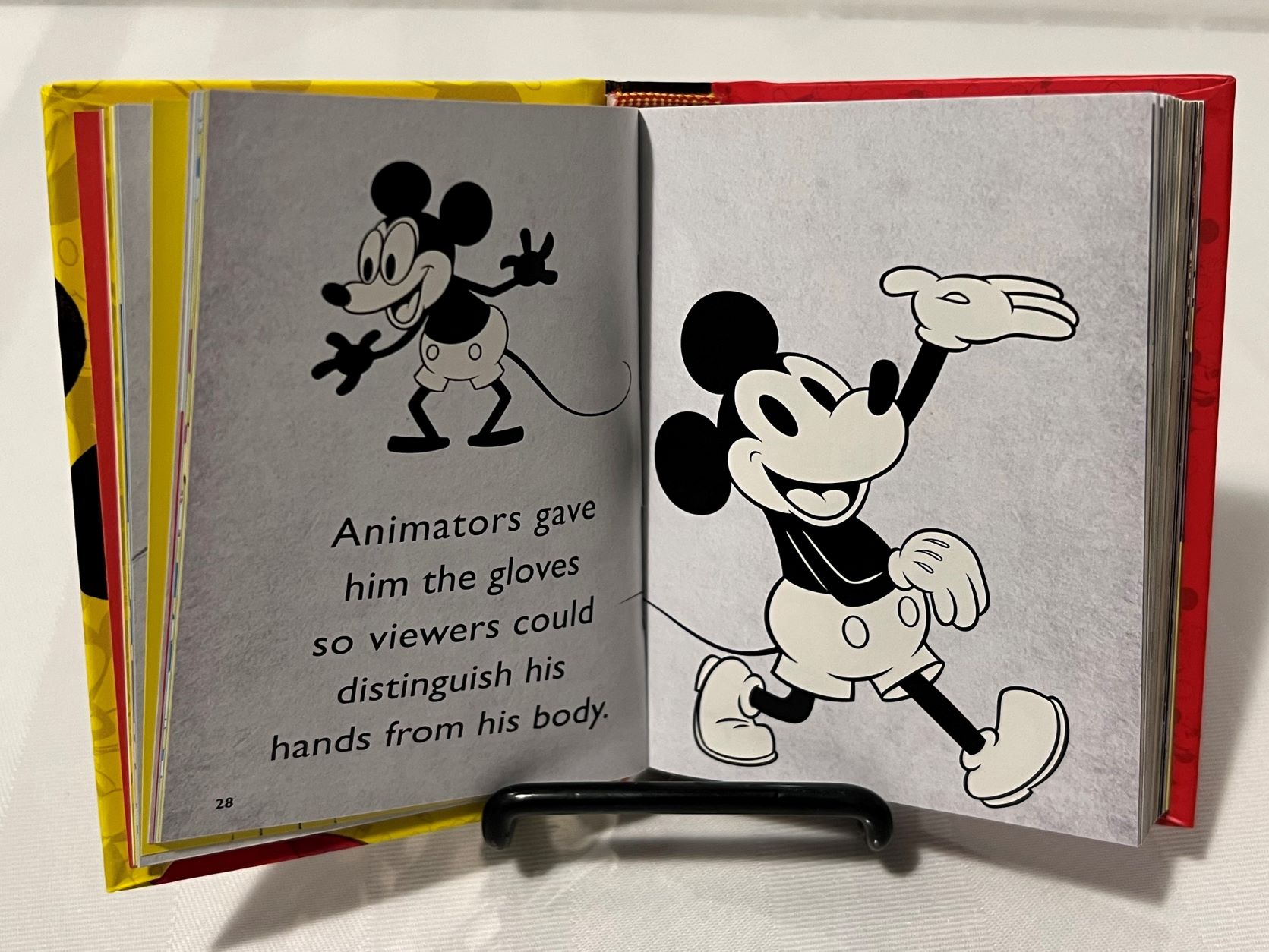 Book Review: 90 Years of Mickey Mouse | Disleelandia