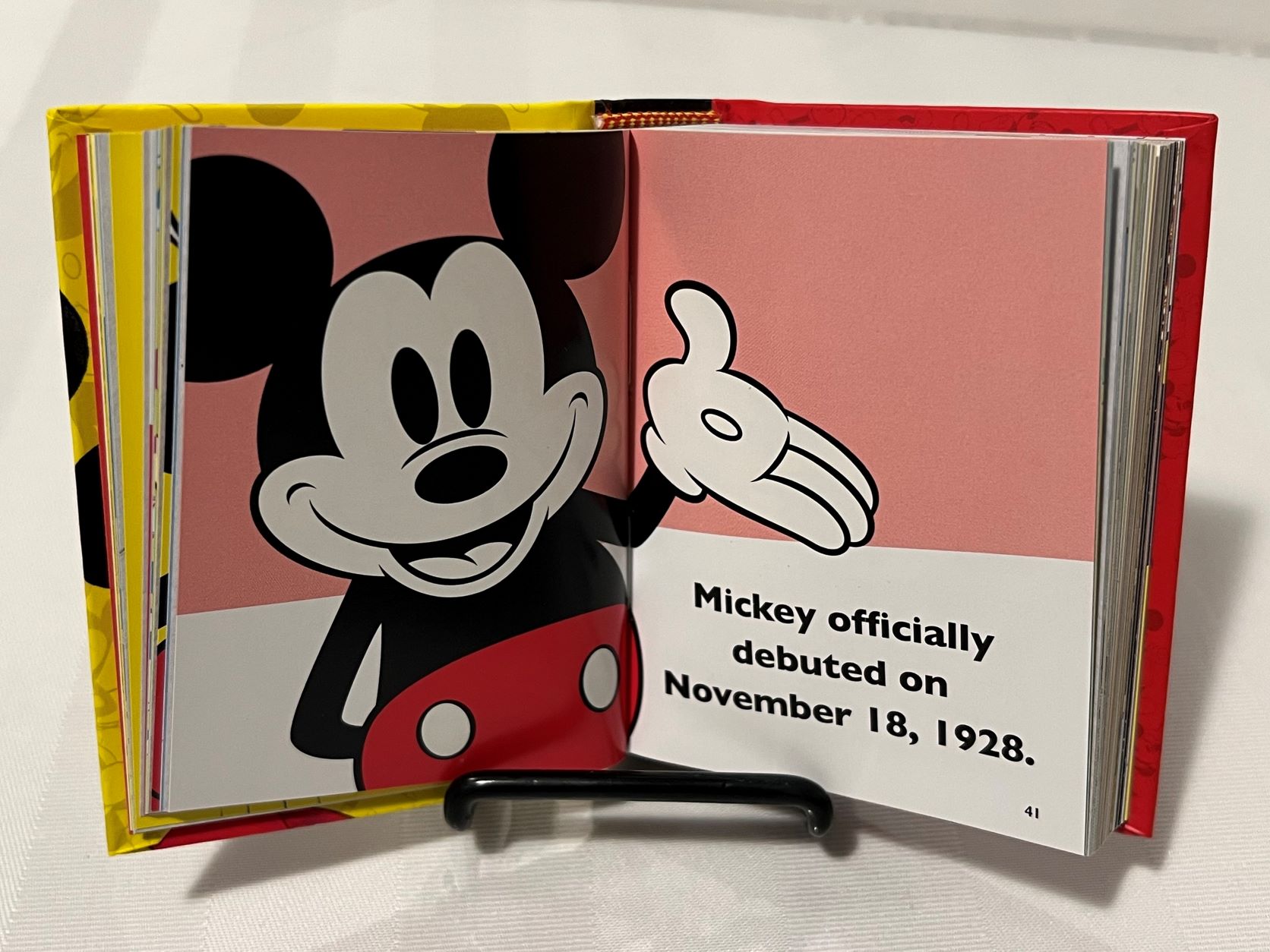 Book Review: 90 Years of Mickey Mouse | Disleelandia