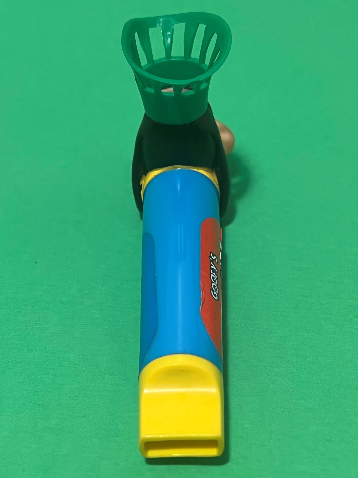 The Disney Store Goofy’s Blow Pipe | Disleelandia