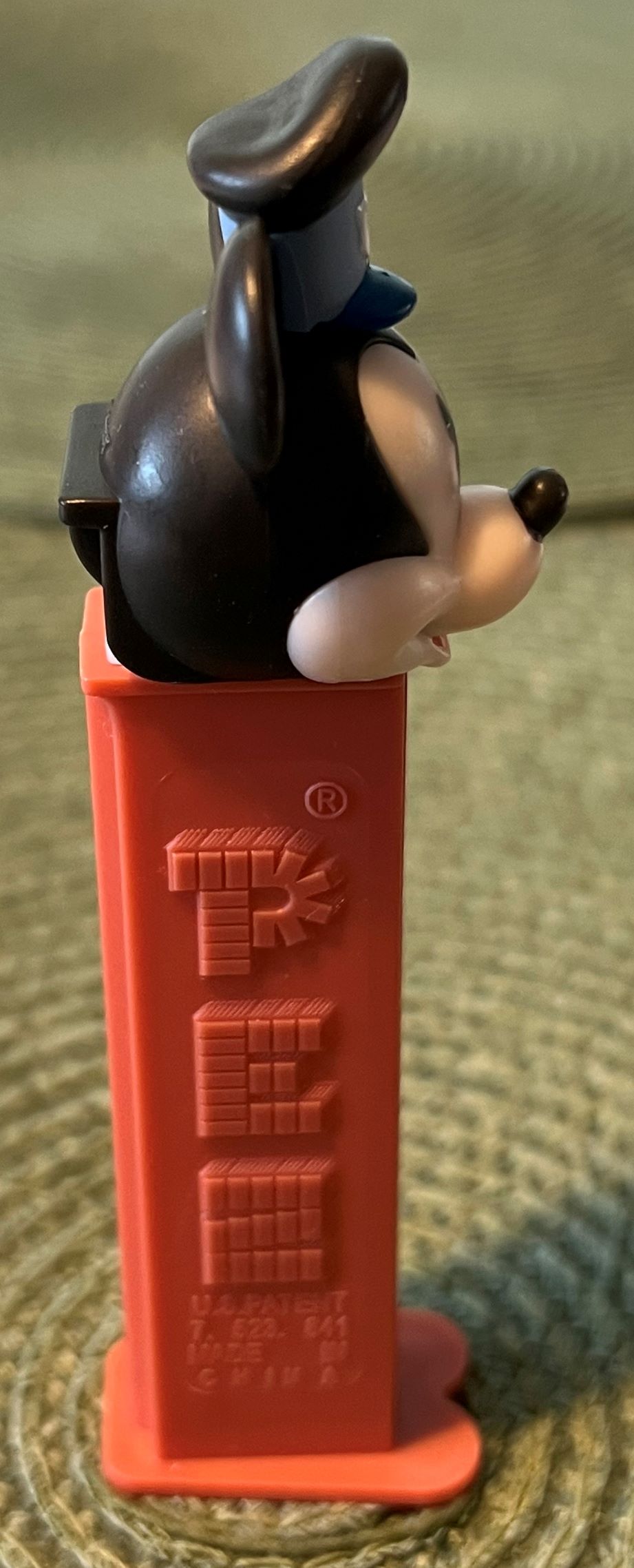 Disney Mickey Mouse PEZ Candy Dispensers | Disleelandia