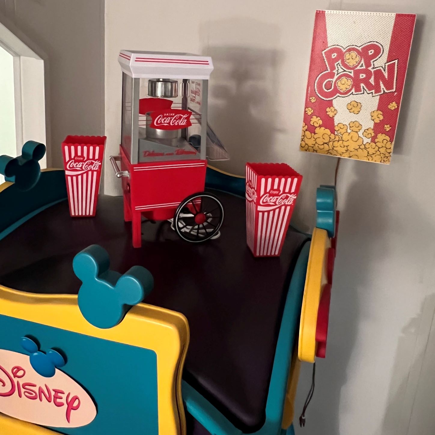 Coco-Cola Movie Night for Two Gift Box | Disleelandia
