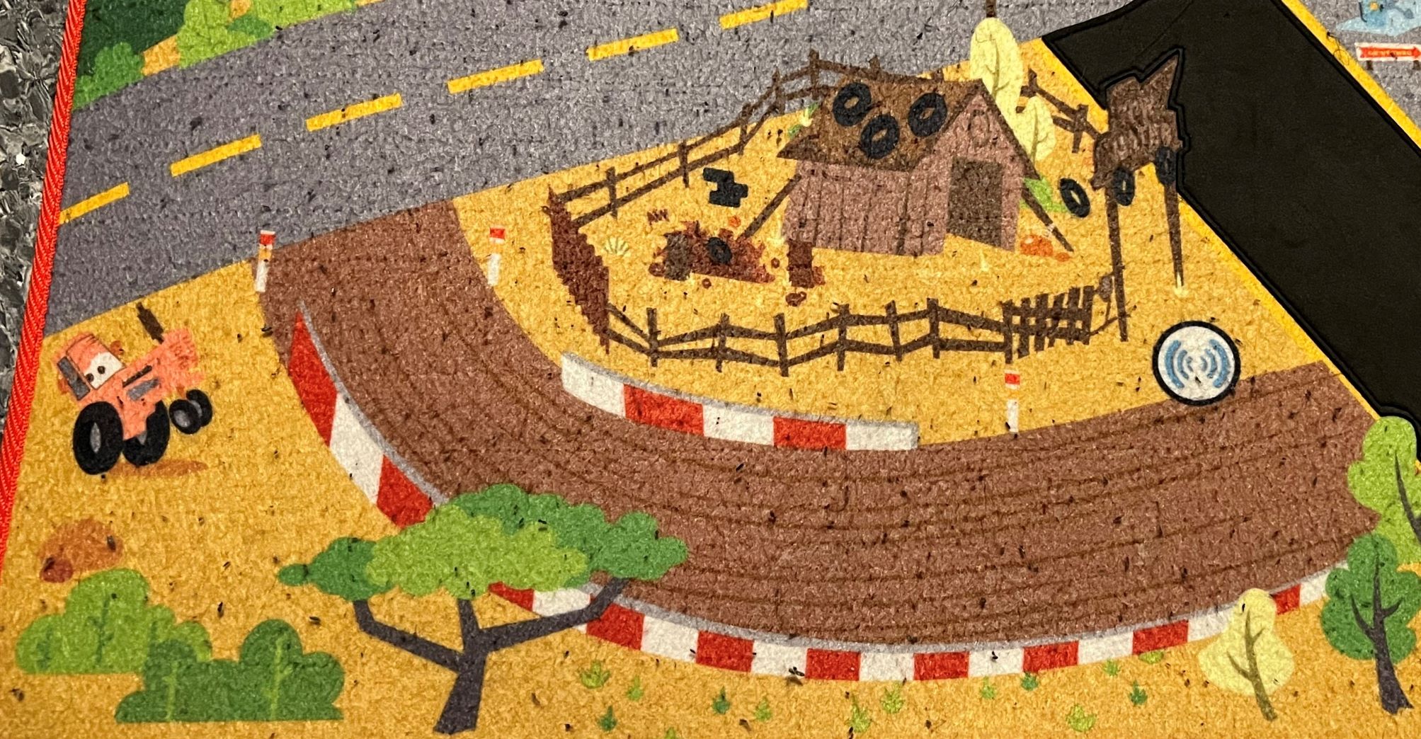 Disney / Pixar CARS Radiator Springs Play Mat | Disleelandia