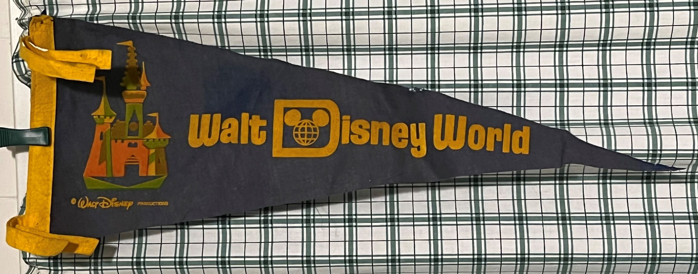 Vintage Walt Disney World Blue Pennant | Disleelandia