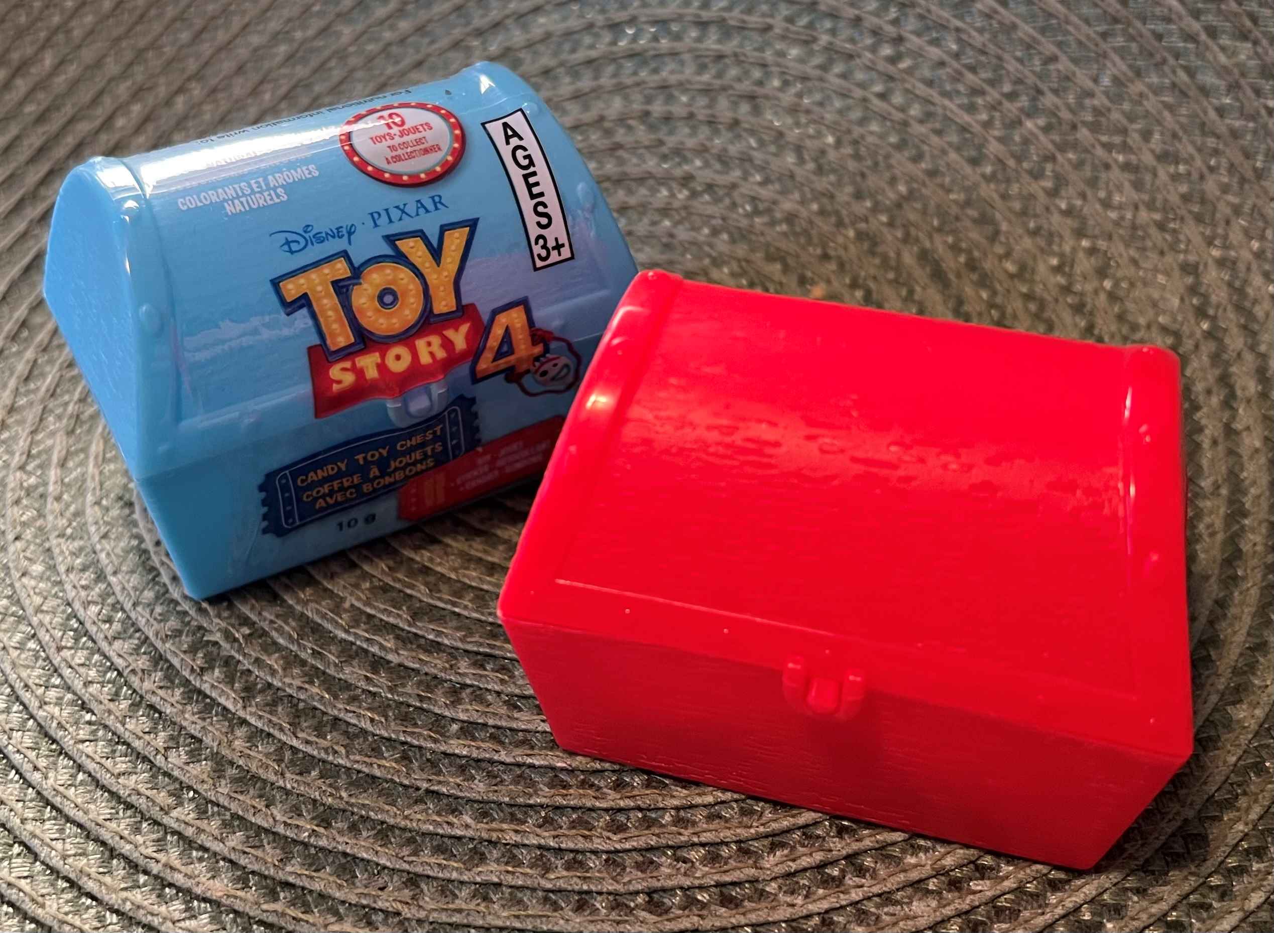 Pixar’s Toy Story 4 Surprise Treasure Chest | Disleelandia