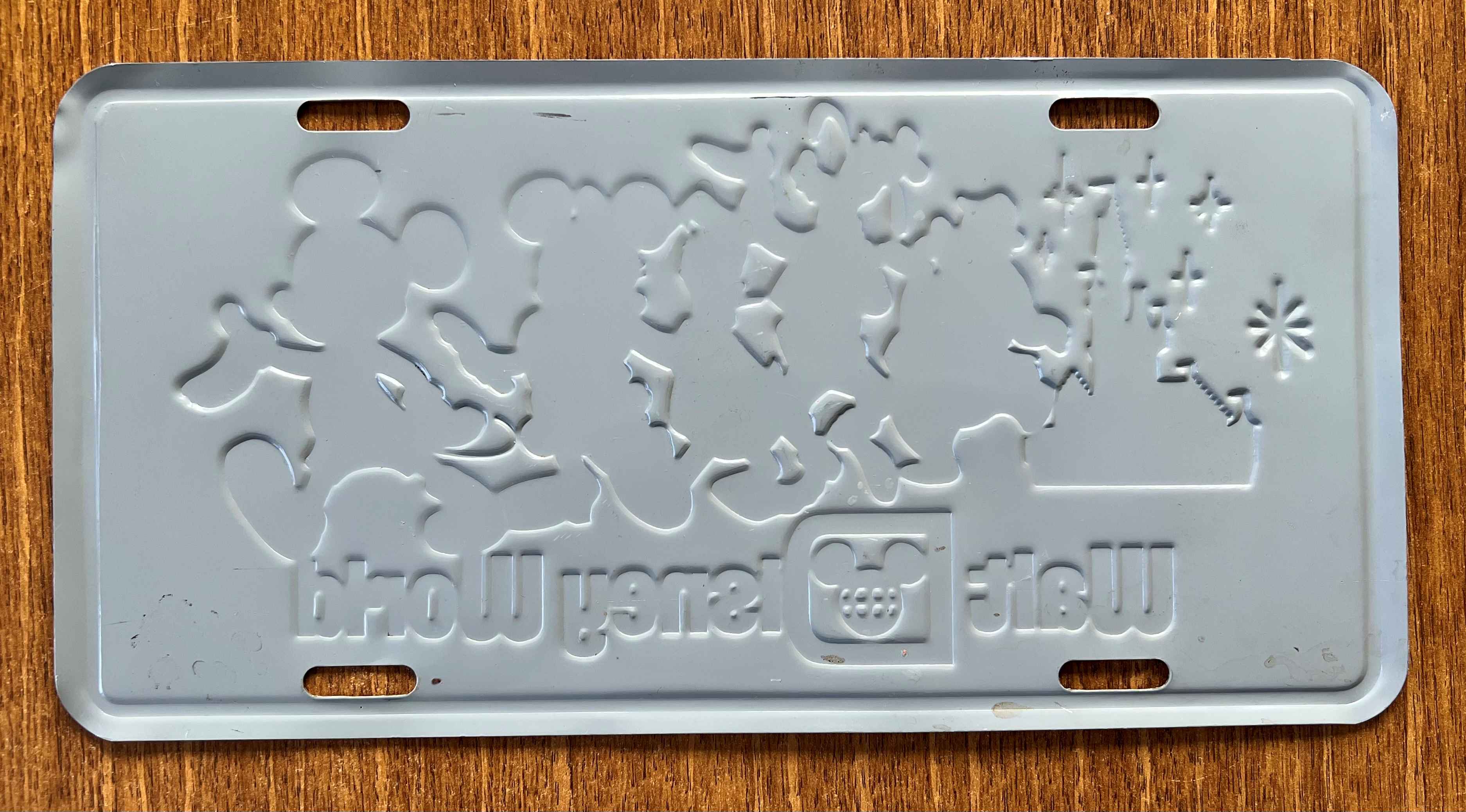 Vintage Walt Disney World Character License Plate | Disleelandia