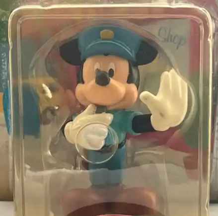 Mickey Mouse as Policeman 2000 Edition Figurine | Disleelandia